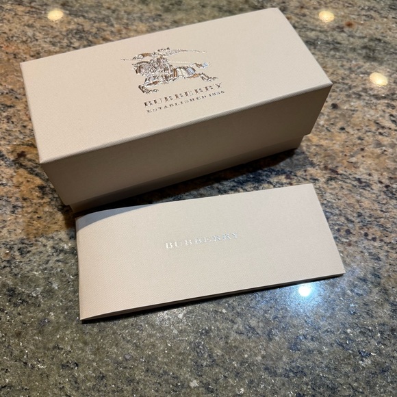 Burberry | Accessories | Burberry Gift Box Booklet Set Beige Logo ...